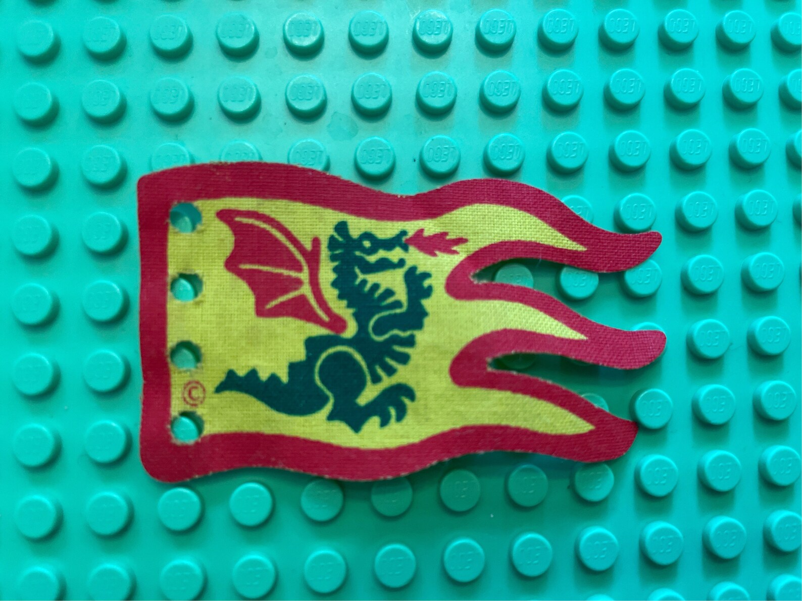 Lego MINIFIGURE Kingdom Vintage Cloth Flag 8 X 5 Wave With Red Border ...