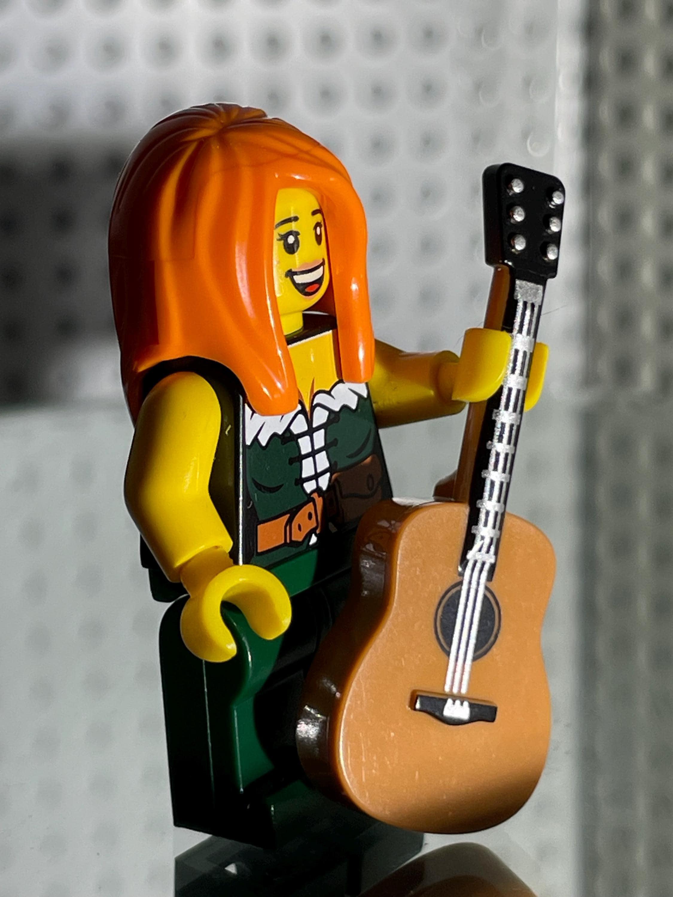 Lego MINIFIGURE Tavern, Musician Bard Female Guitar Adventure Awaits ...