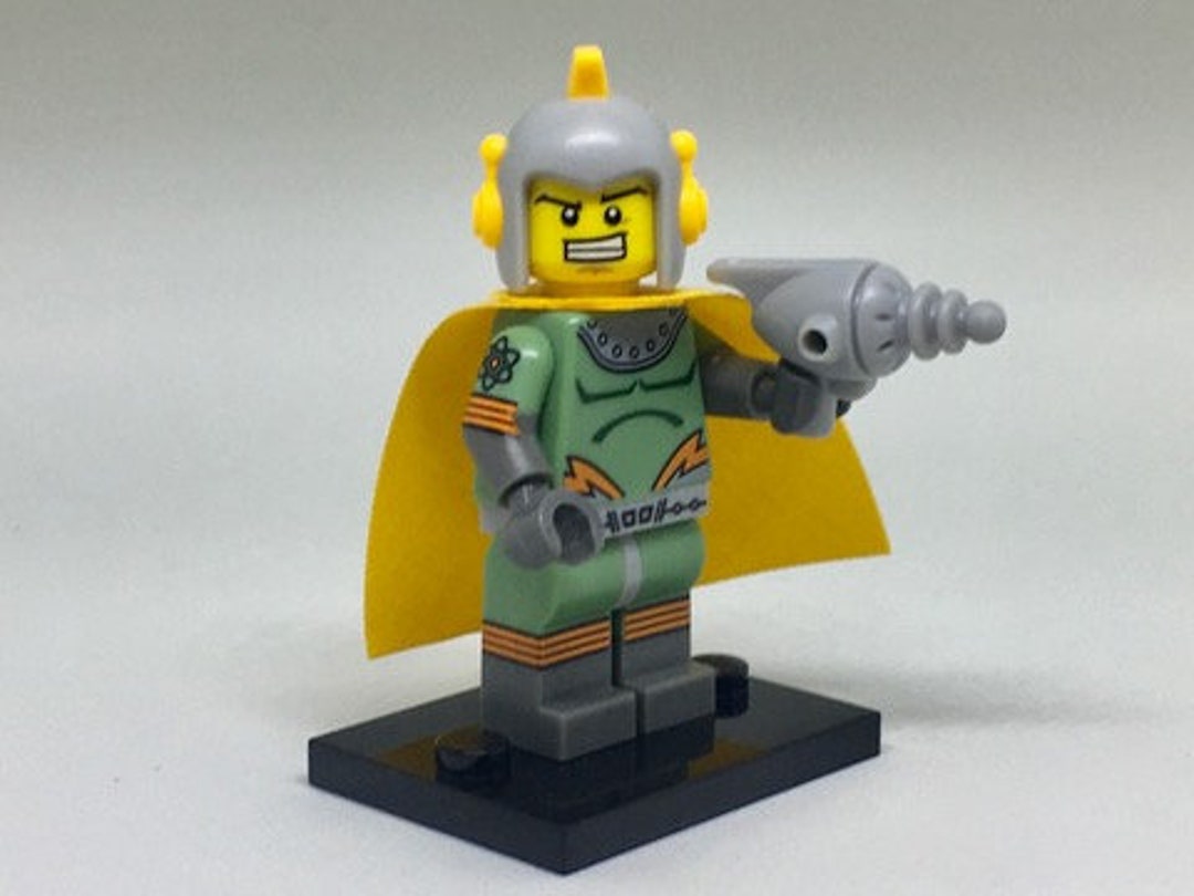 Lego MINIFIGURE Retro Space Hero, Series 17 (complete Set With Stand ...