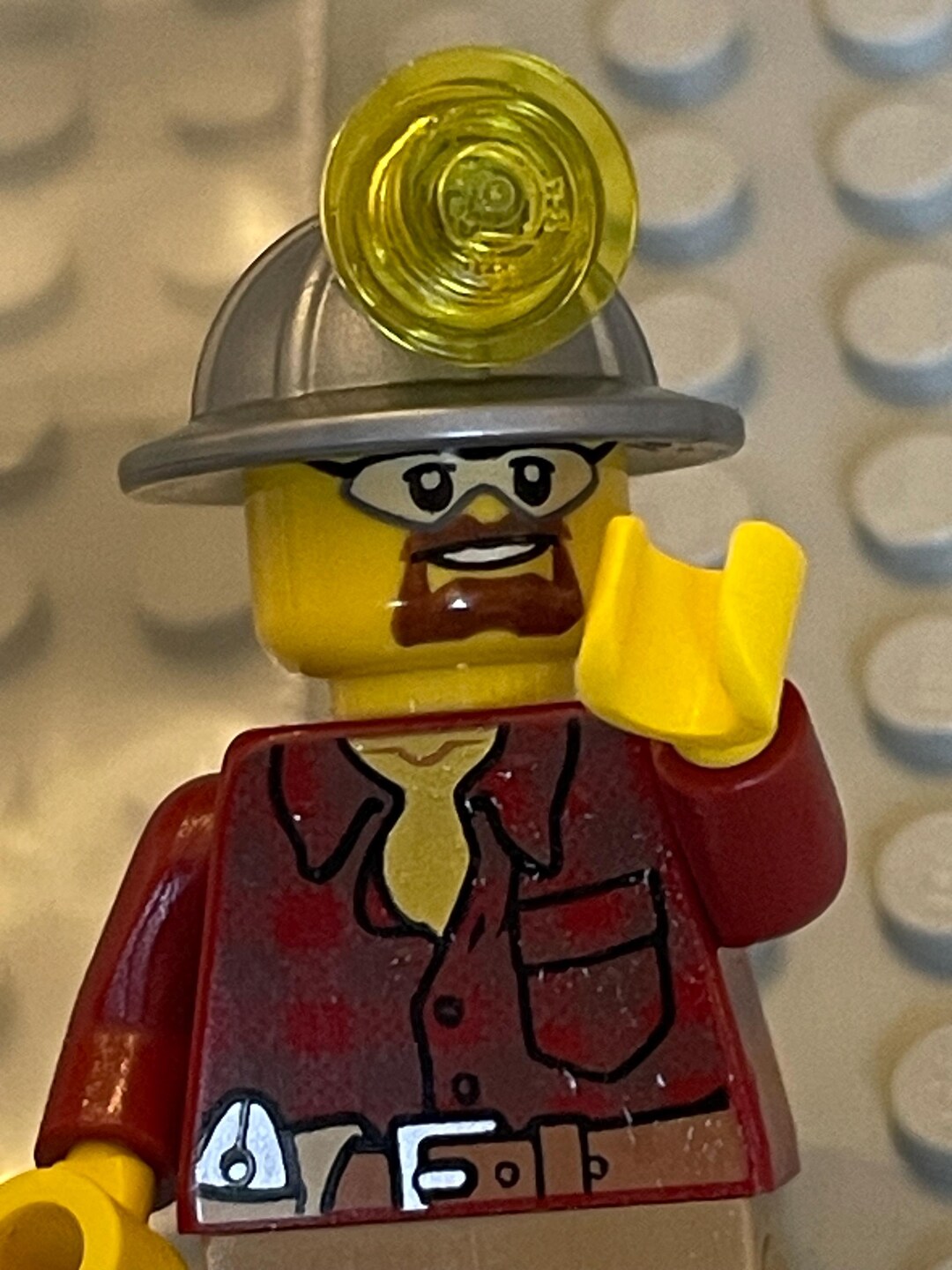 Lego MINIFIGURE Fall Flannel Shirt With Pocket and Belt, Dark Tan Legs ...