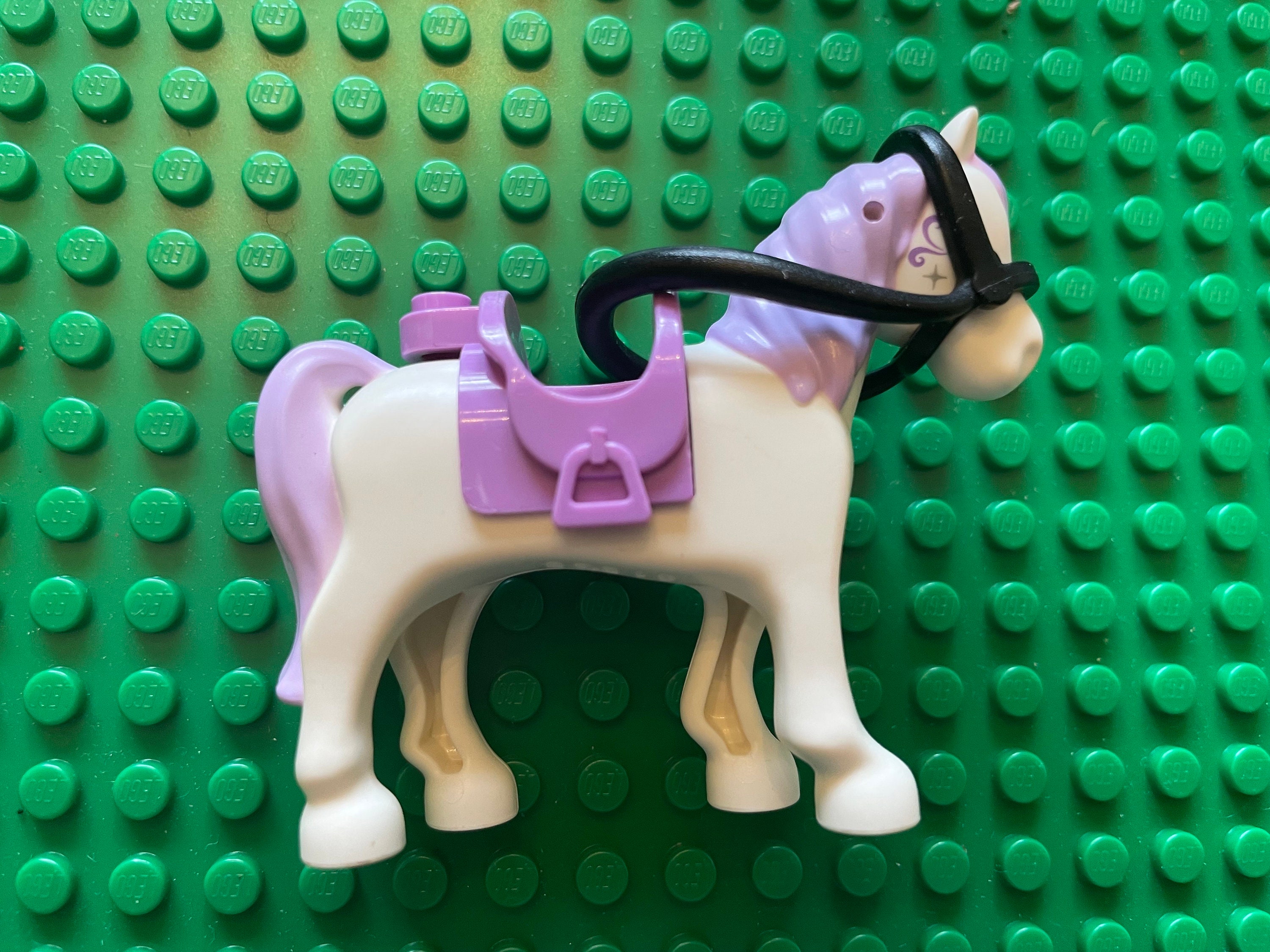Lego MINIFIGURE Bridle Saddle Horse With 2 X 2 Cutout With Lavender ...