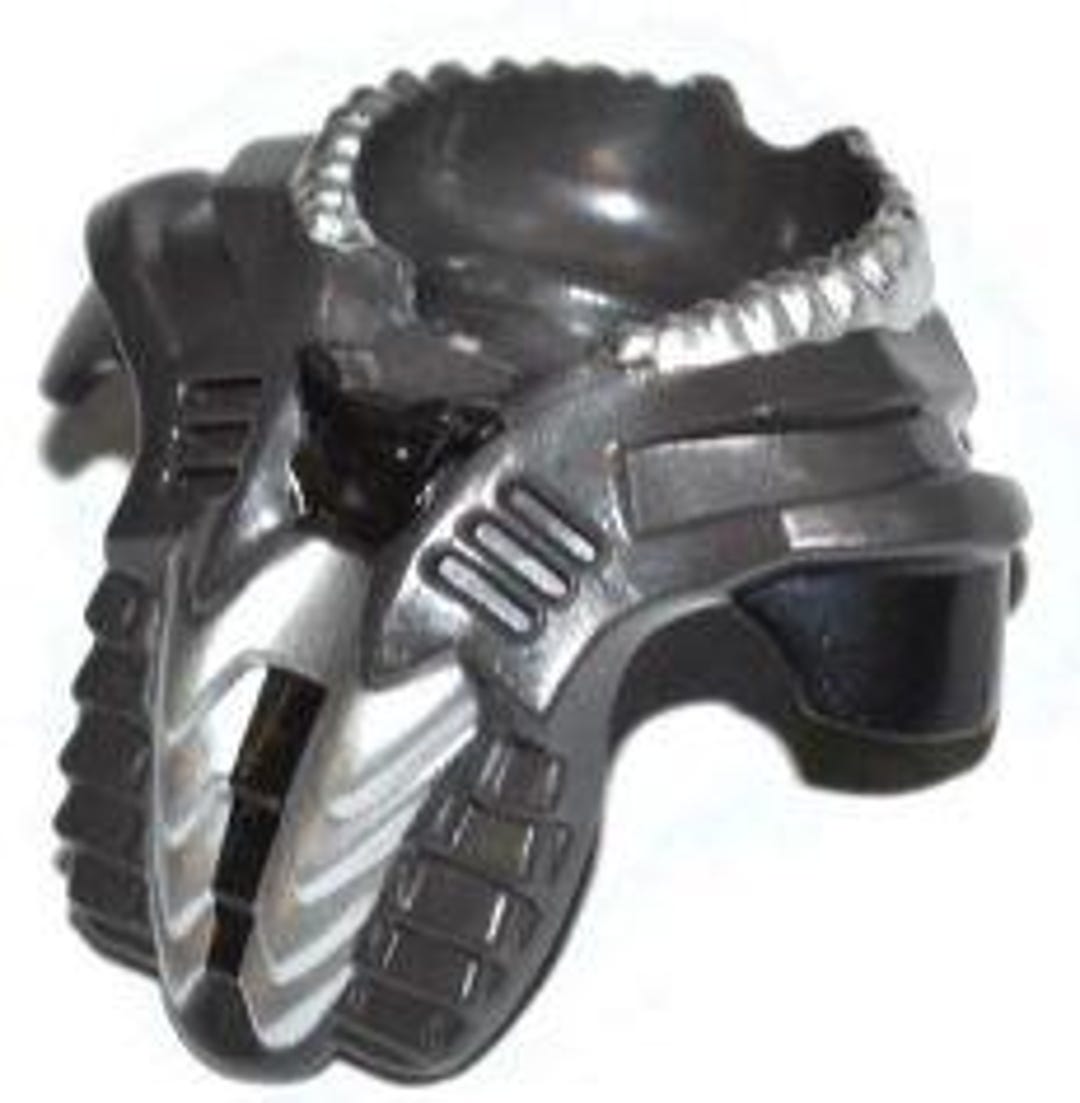 Lego Minifigure Armor Space With Shoulder Protection and Breastplate ...