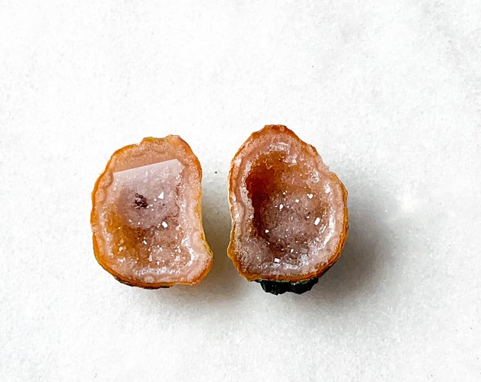 Tabasco Geode Pairs Mini Geode Tiny Colorful Crystals Miniature - Etsy
