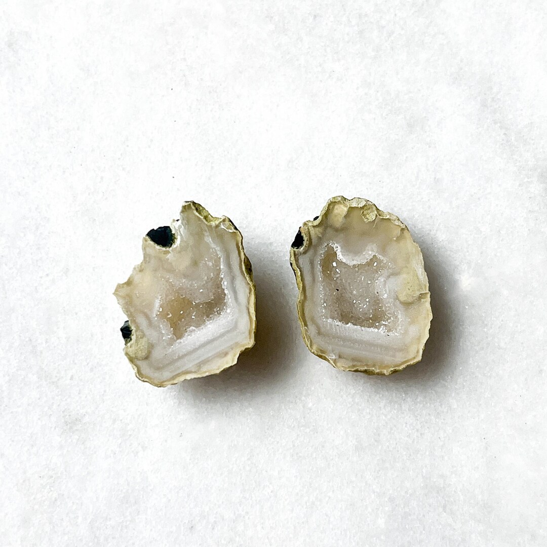Tabasco Geode Pairs Mini Geode Tiny Colorful Crystals Miniature - Etsy