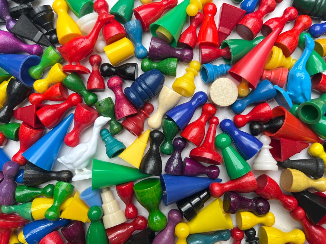 100 Vintage Wooden and Plastic Pawns, Bulk Game Pawn Mix, Replacement ...