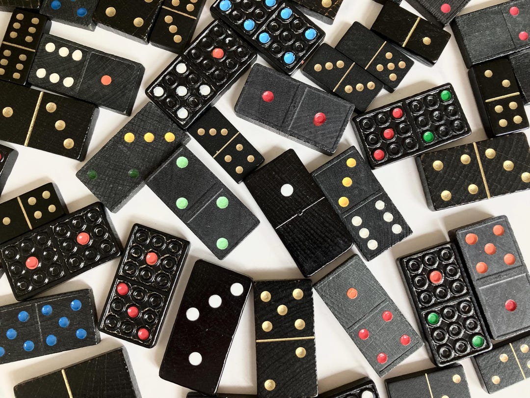50 Vintage Dominoes, Domino Game Pieces, Wooden and Plastic Dominos ...