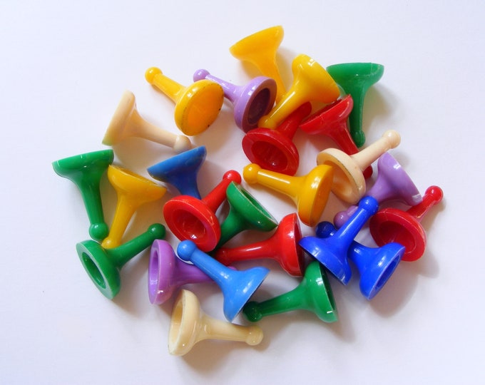 25 Vintage Pawns, Board Game Pieces, Plastic Pawns, Game Tokens, Clue ...