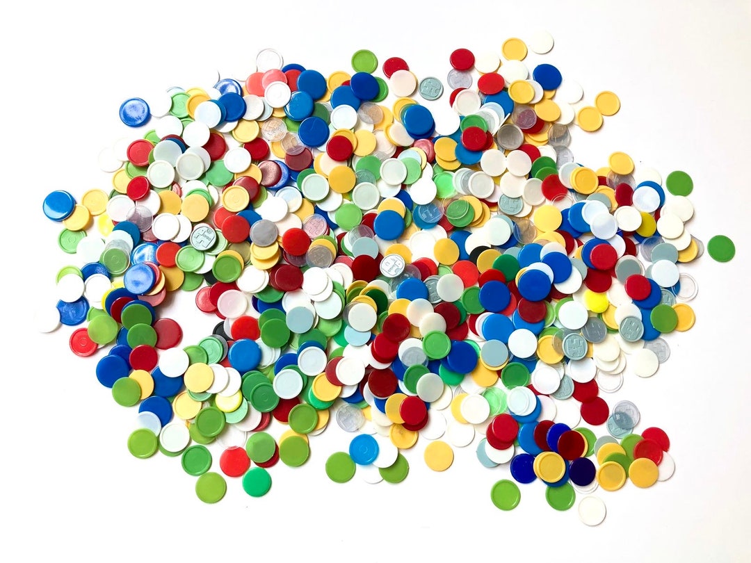 Hundreds of Vintage Game Chips, Huge Lot of Plastic Bingo Discs ...