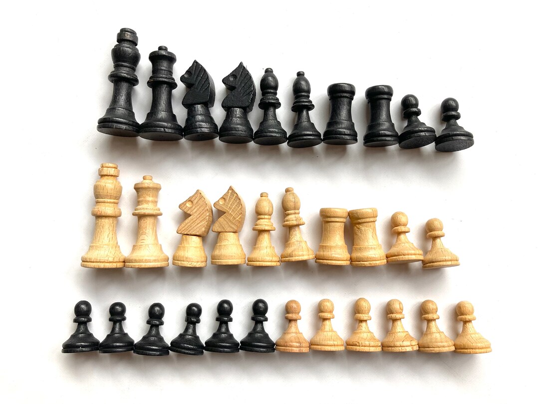 32 Vintage Chess Pieces, Wooden Chess Set, Complete Set, Game Pieces ...