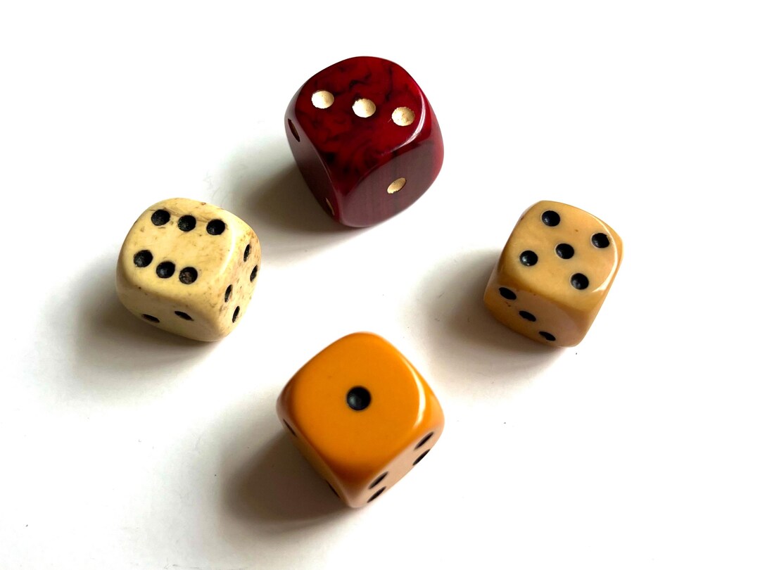4 vintage bakelite dice, catalin replacement dice for yathzee or casino ...