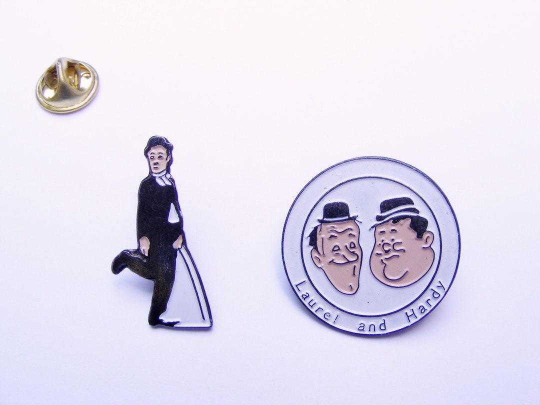 2 Vintage Pins Charlie Chaplin And Laurel And Hardy Pins Vintage Comedien Pins Charlie
