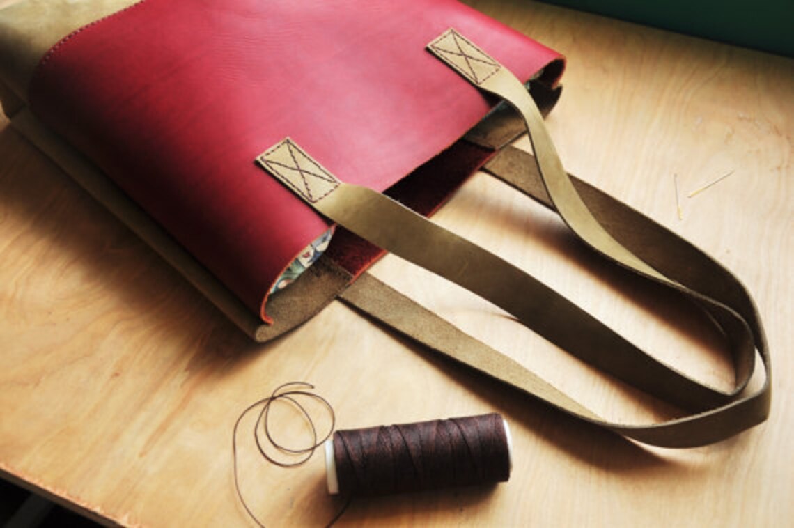 Simple Leather Tote Bag / Leather Bag / Leather Purse / Simplistic Tote ...