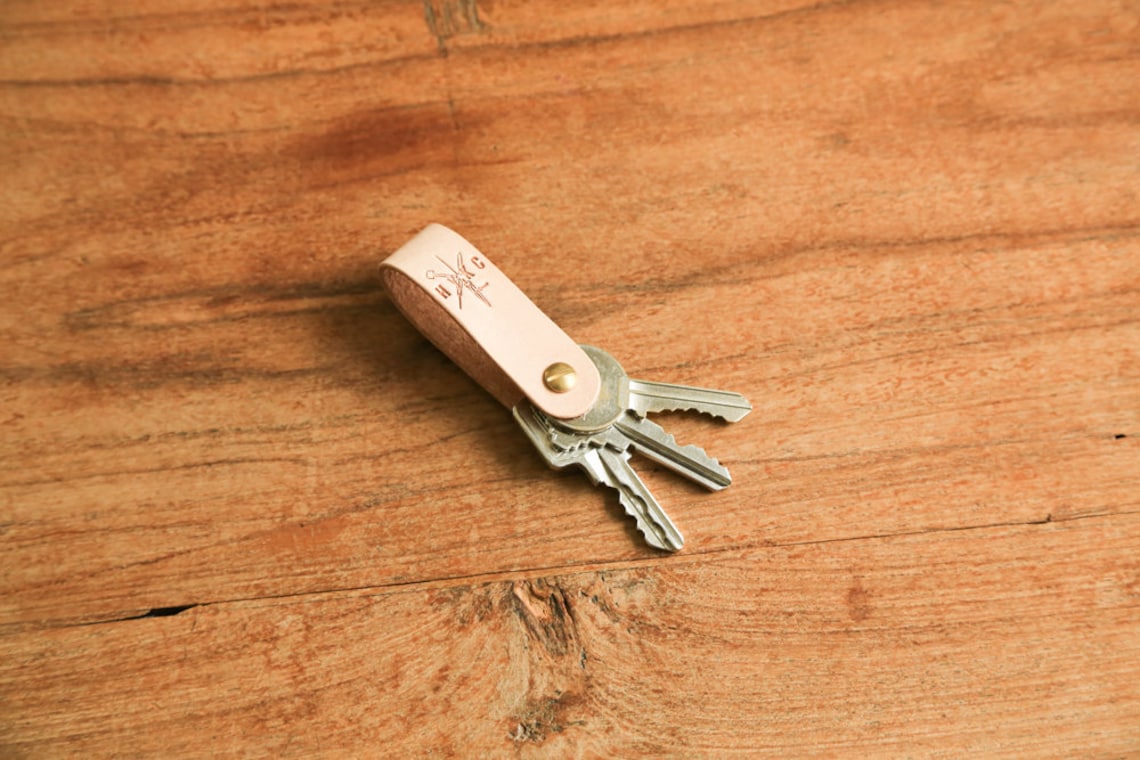 Minimalist Key Case Personalised Key Chain - Etsy 日本