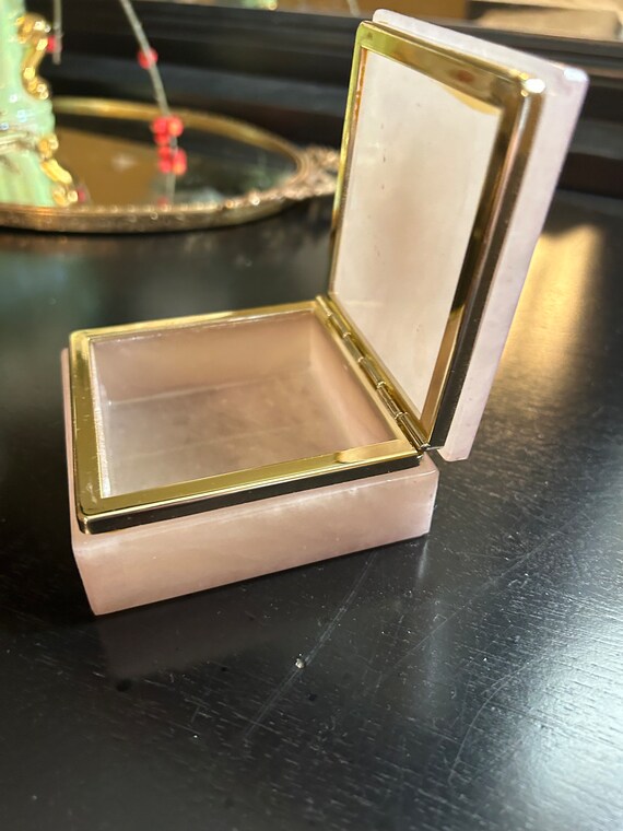 Vintage Pink alabaster trinket box, Pink floral jewel… - Gem