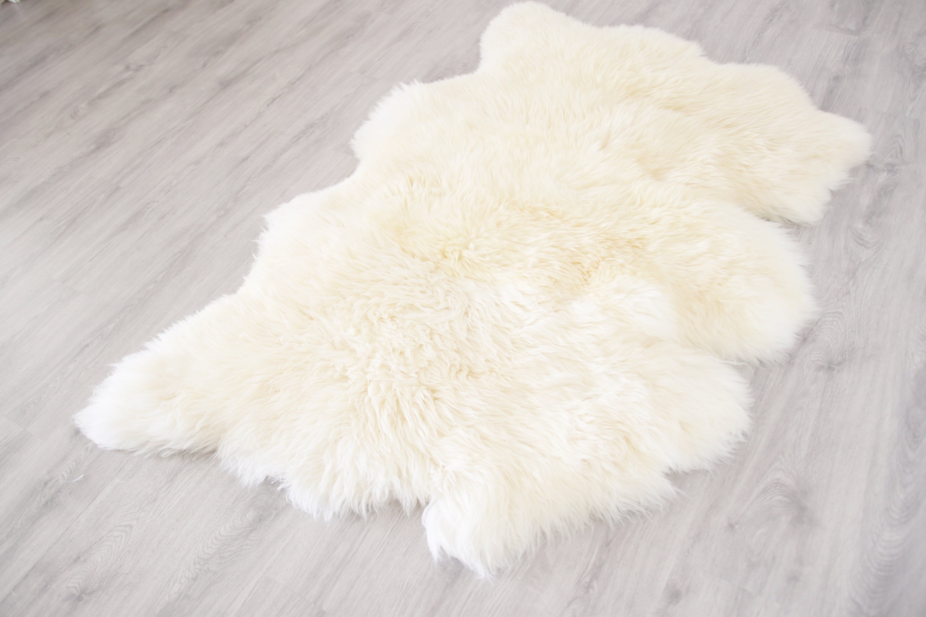 Genuine Natural creamy white Sheepskin Rug Pelt Giant Sheepskin throw ...