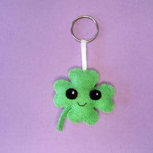 Porte-clef trèfle à quatre feuilles kawaii, porte bonheur en feutrine ...