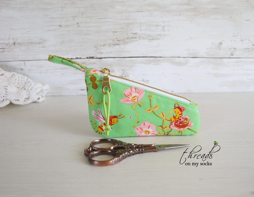 Small Scissor Pouch | Embroidery Scissors Pouch | Heather Ross Nannybee ...