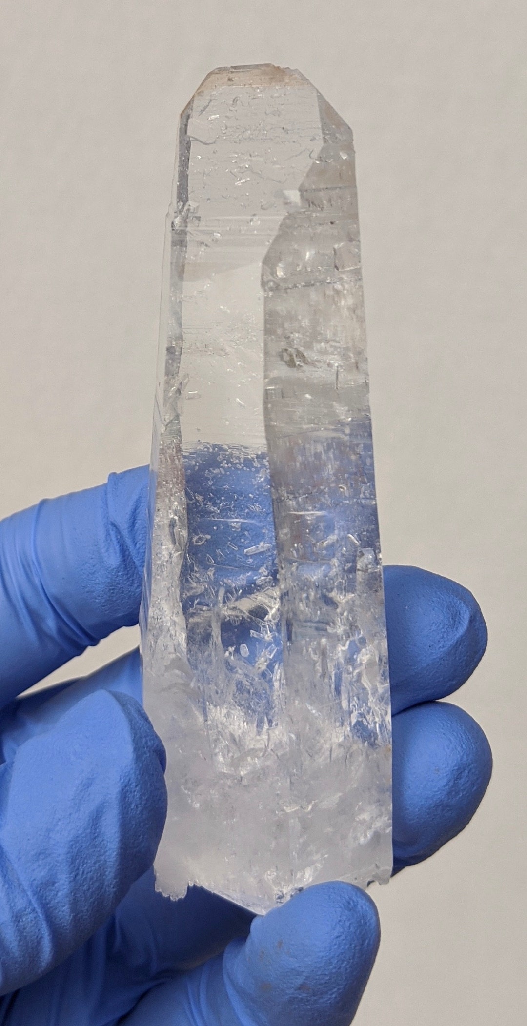 Quartz Crystal - La Belleza, Santander, Colombia - 91 X 28 X 21mm ...