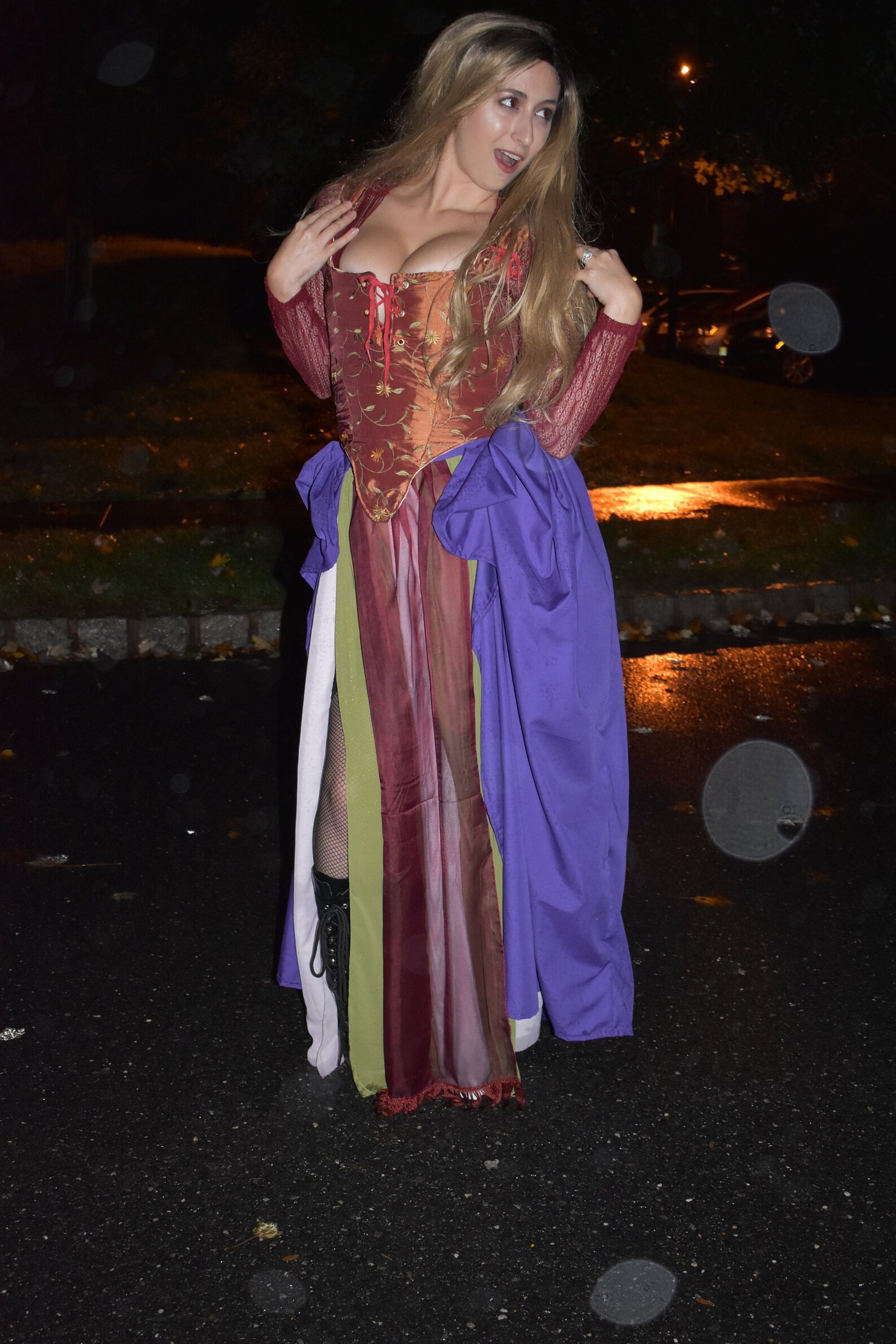 Sarah Sanderson Costume; Sarah Sanderson Corset; Sarah Sanderson ...