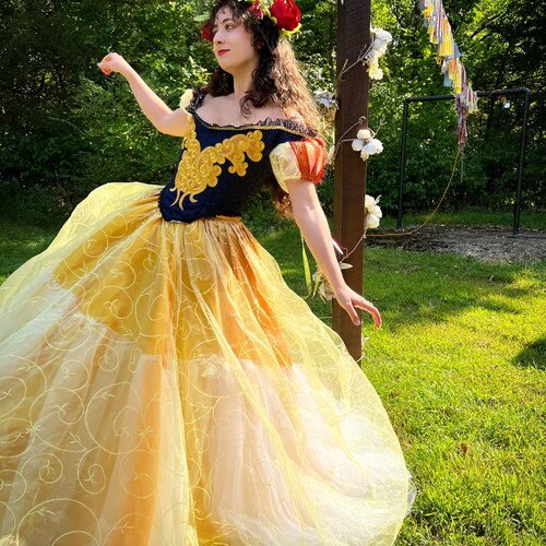 Snow White Top - Etsy