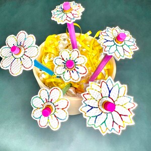 Flower Pencil Topper Gift Set for Teachers Gift Office Decor Cute ...