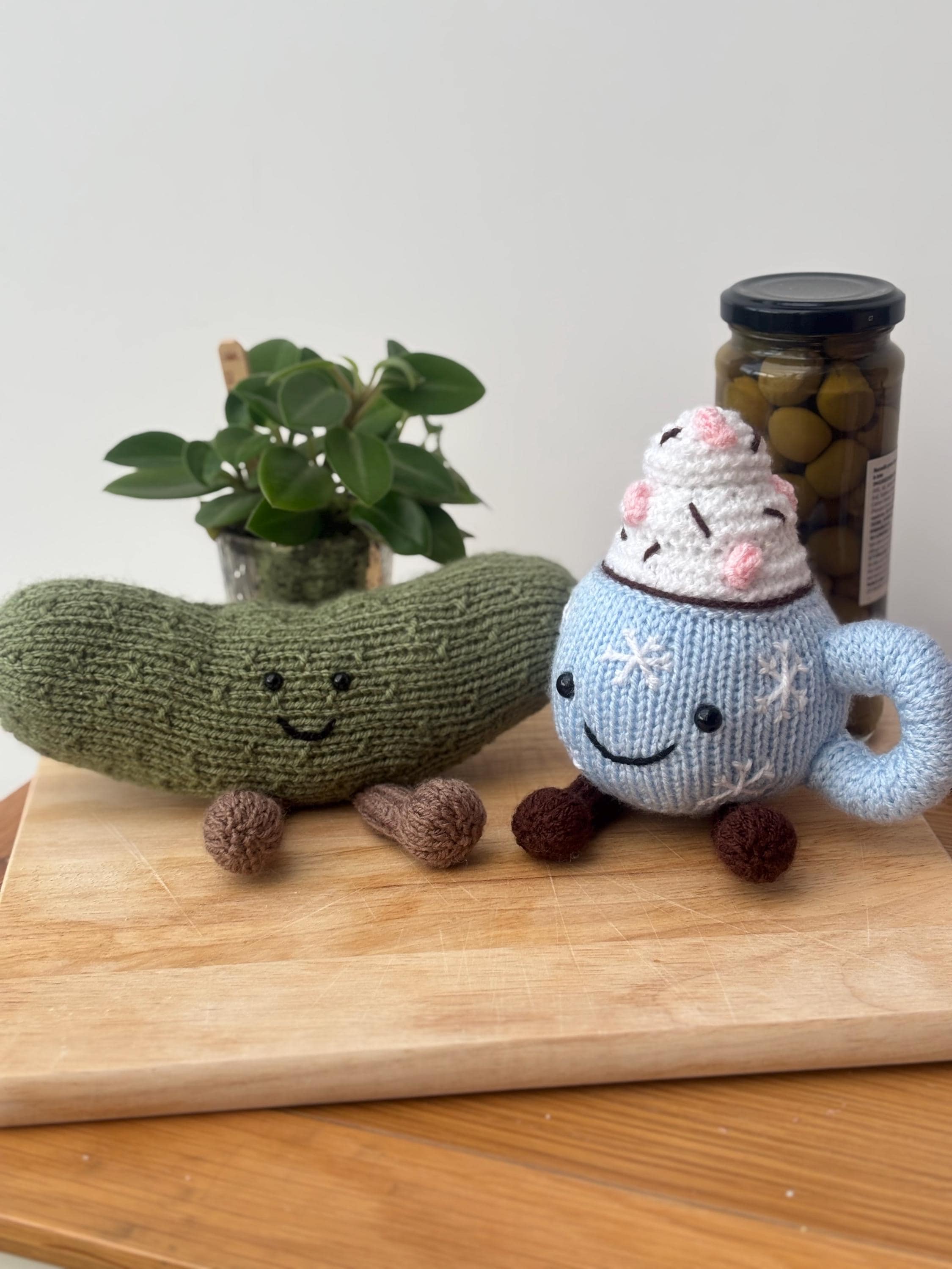 Pickle Buddy KNITTING PATTERN / Cute Jellycat Dupe Plushie Toy Tutorial ...