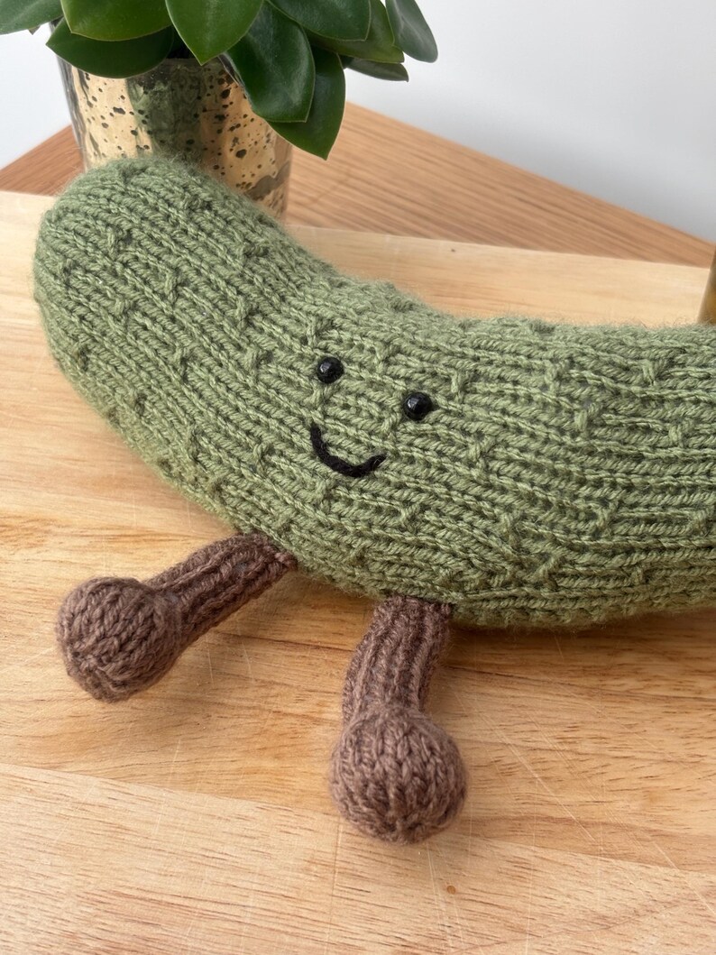 Pickle Buddy KNITTING PATTERN / Cute Jellycat Dupe Plushie Toy Tutorial ...
