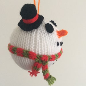 Snowman Bauble Knitting Pattern, Christmas Tree Decoration Amigurumi ...