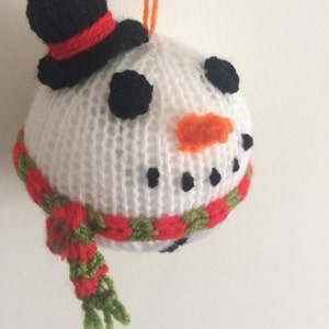 Snowman Bauble Knitting Pattern, Christmas Tree Decoration Amigurumi ...