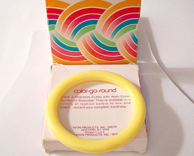 Avon Yellow Lemon Bracelet Bangle 1979 Color Go Round Lucite Large Wide ...