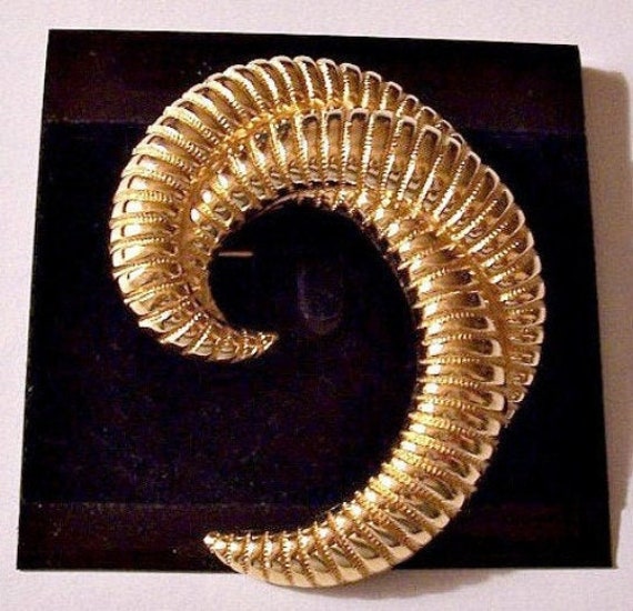 Monet Shrimp Band Pin Brooch Gold Tone Vintage Crescent Large | Etsy