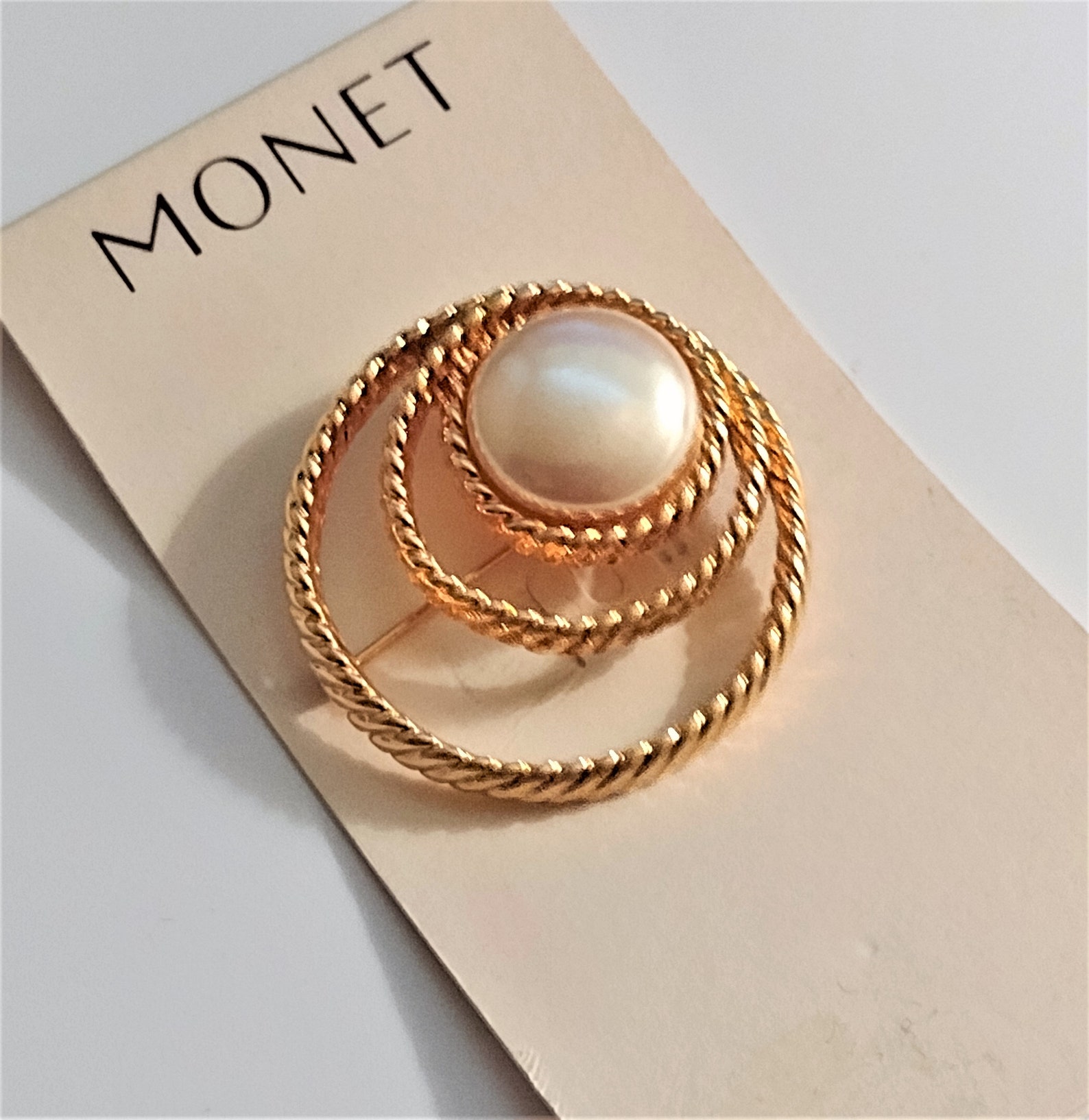 Monet White Flat Pearl Pin Brooch Gold Tone Vintage Large Twisted Lined ...