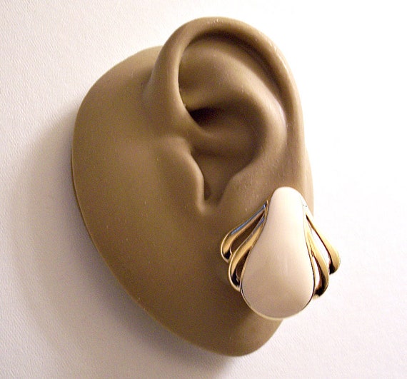 Monet Beige Sea Shell Clip on Earrings Gold Tone Vintage Open | Etsy