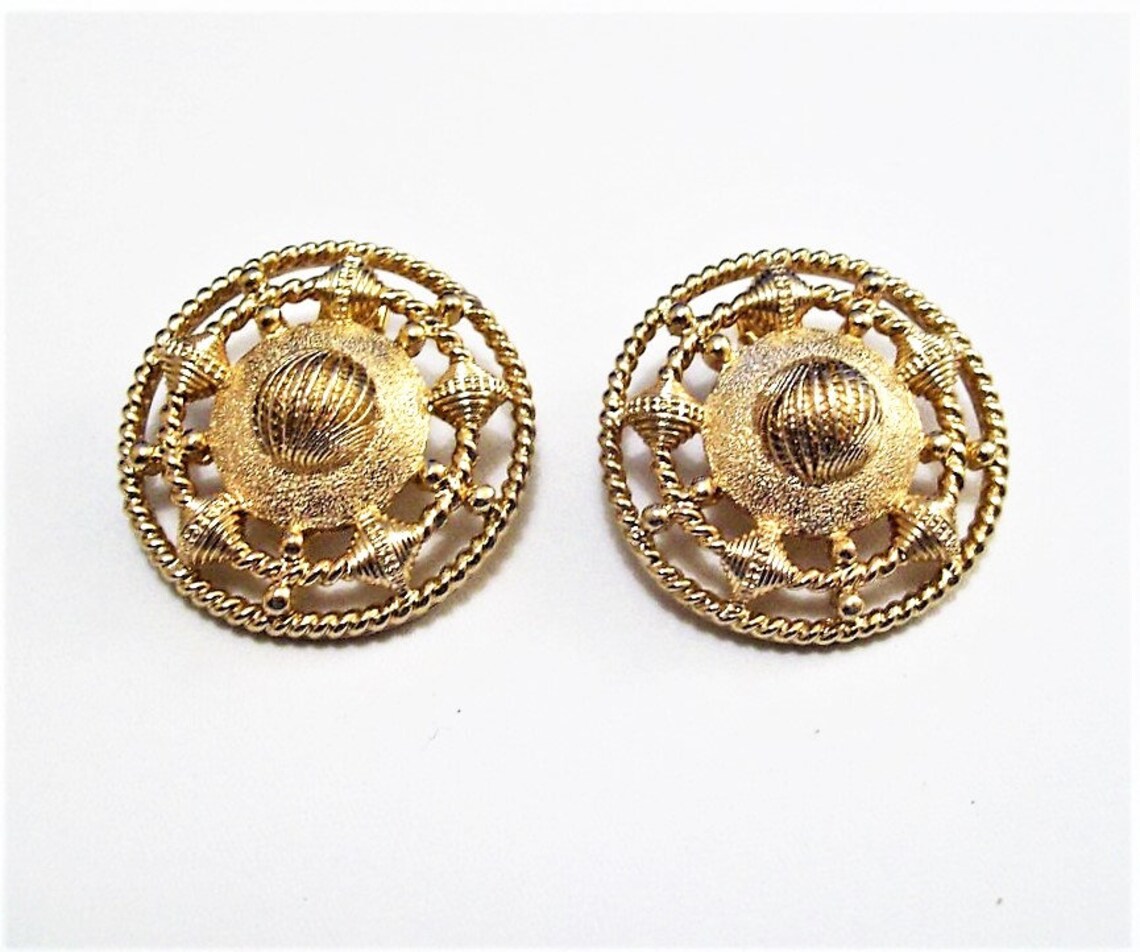 Monet Sea Shell Florentine Runway Clip on Earrings Gold Tone - Etsy