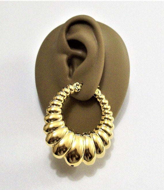 Monet Extra Large Shrimp Graduated Hoops Pierced Earr… - Gem