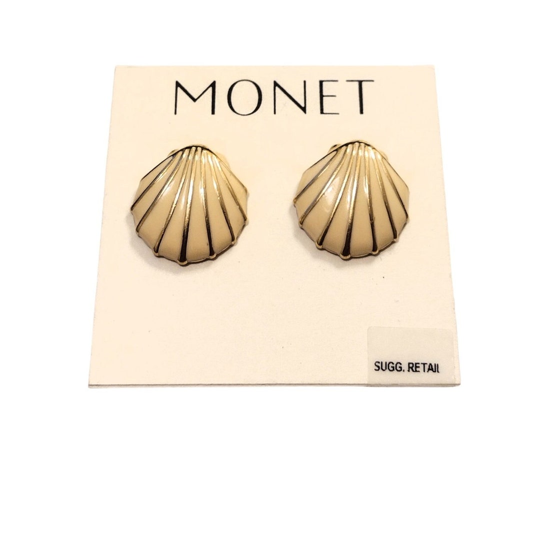 Monet Beige Sea Shell Pierced Post Earrings Vintage Gold Tone Striped ...