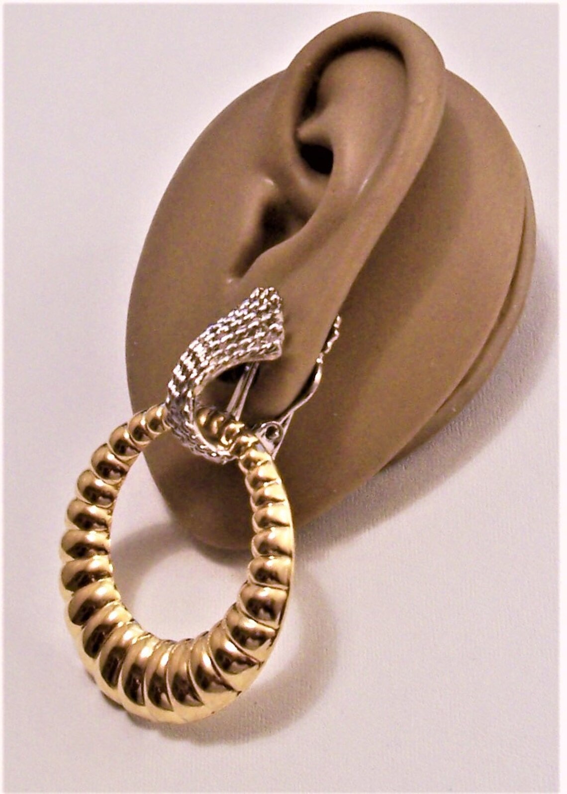 Rib Lined Shrimp Hoop Clip on Earrings Gold Silver Tone | Etsy