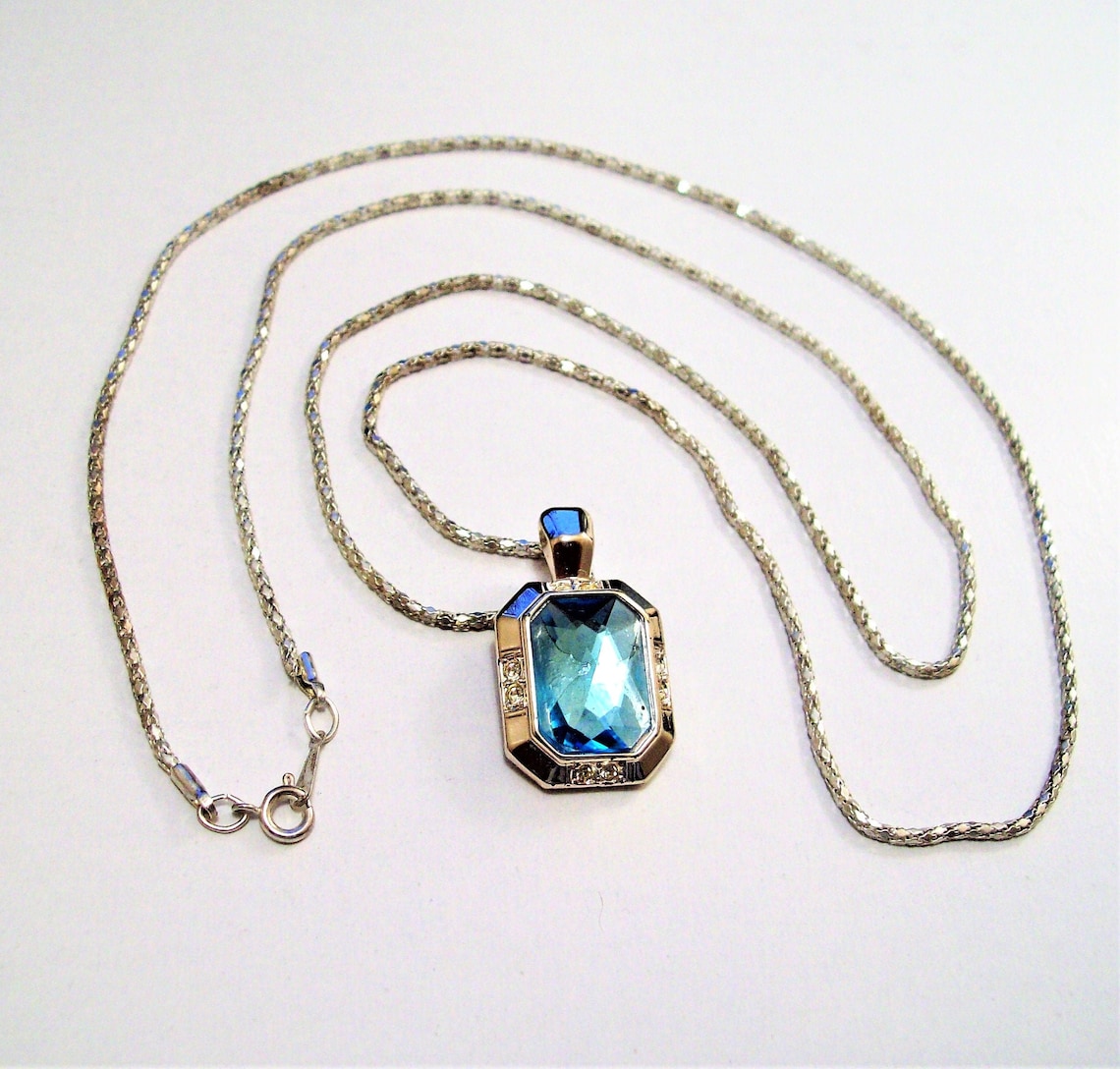 Avon Blue Pendant Necklace Silver Tone Necklace Vintage 36 - Etsy