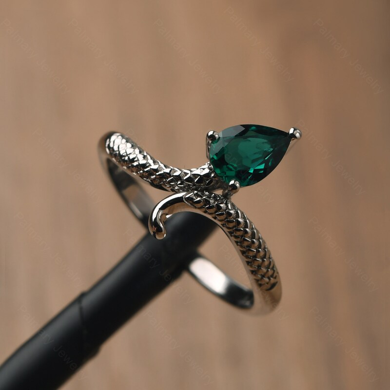 Emerald Snake Ring - Etsy