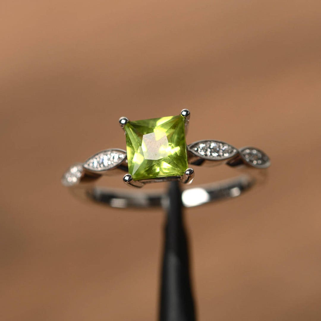 Natural Peridot Rings Princess Cut Proposal Rings August Birthstone ...