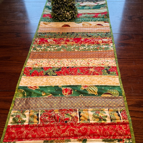 Christmas Quilted Table Runner - Etsy