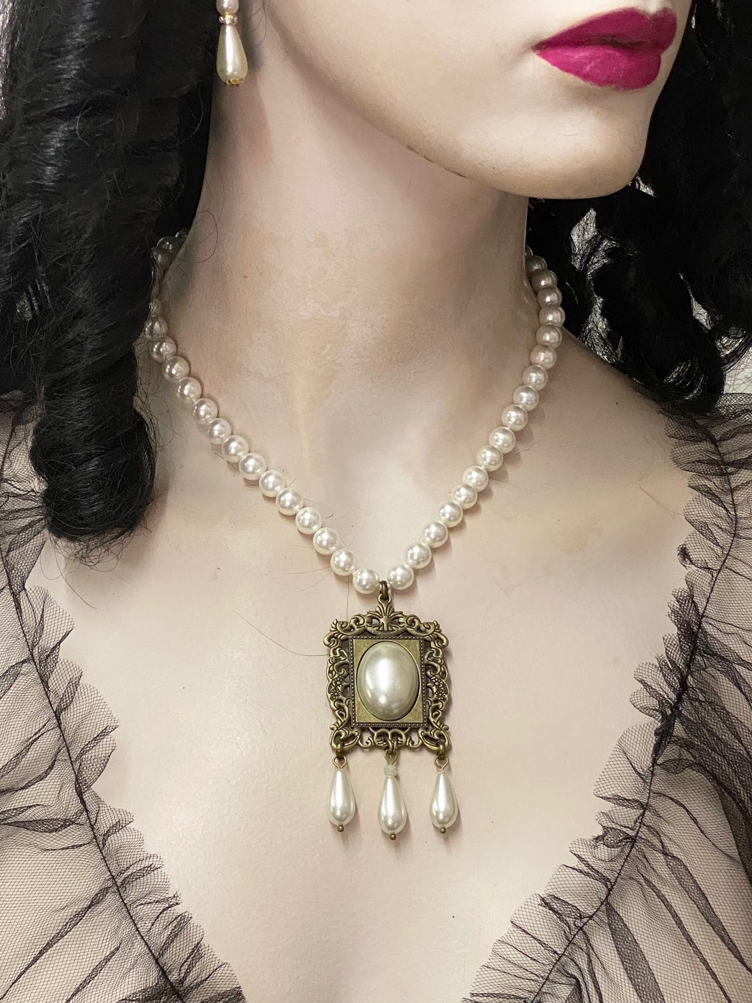 Tudor Inspired Pearl Necklace for Women , Medieval Historical Re ...