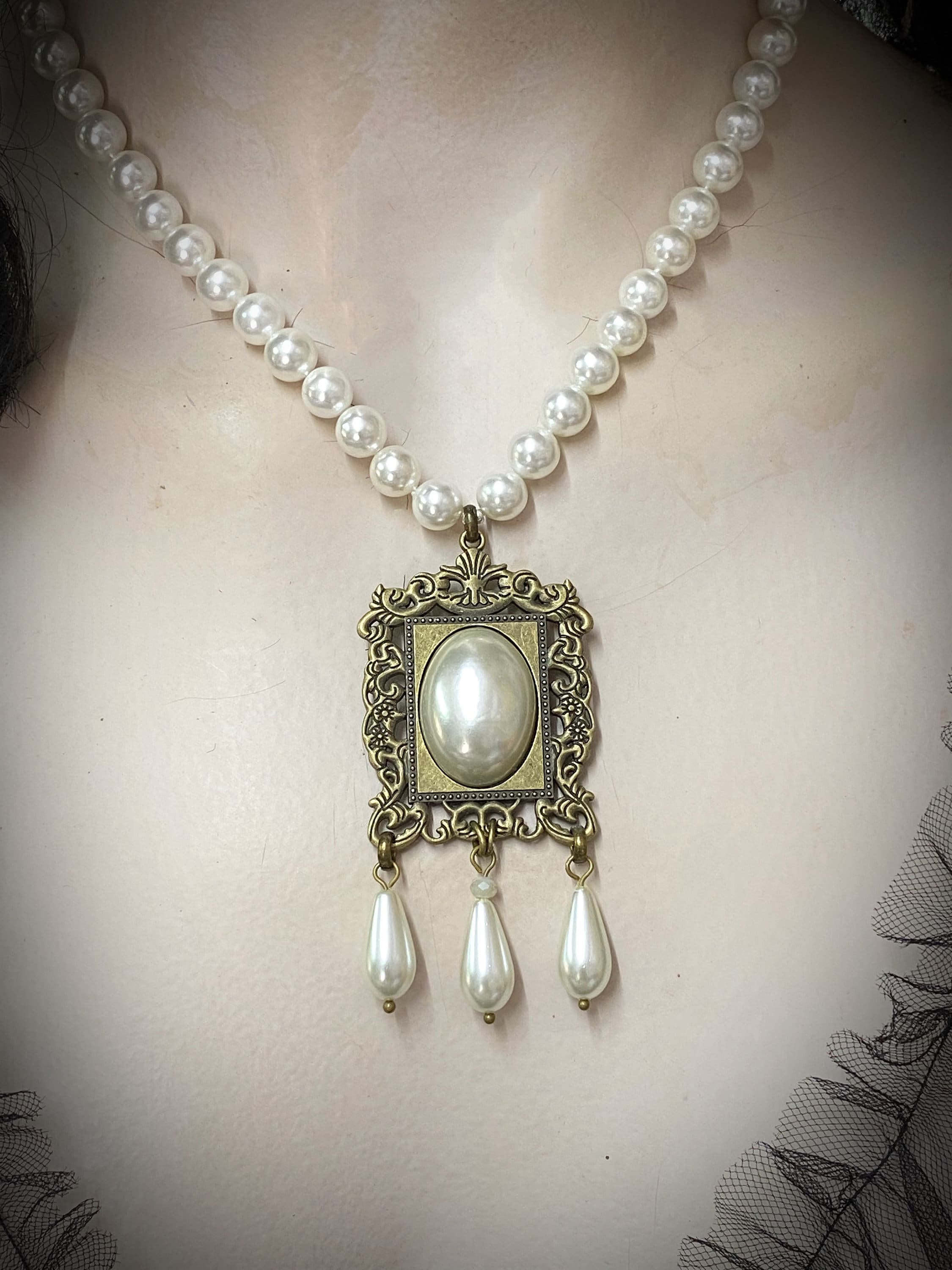 Tudor Inspired Pearl Necklace for Women , Medieval Historical Re ...