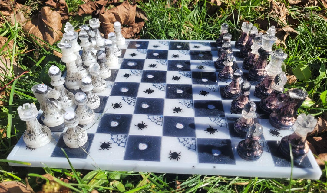 Spider Vs Ghosts Resin Chess Set - Etsy