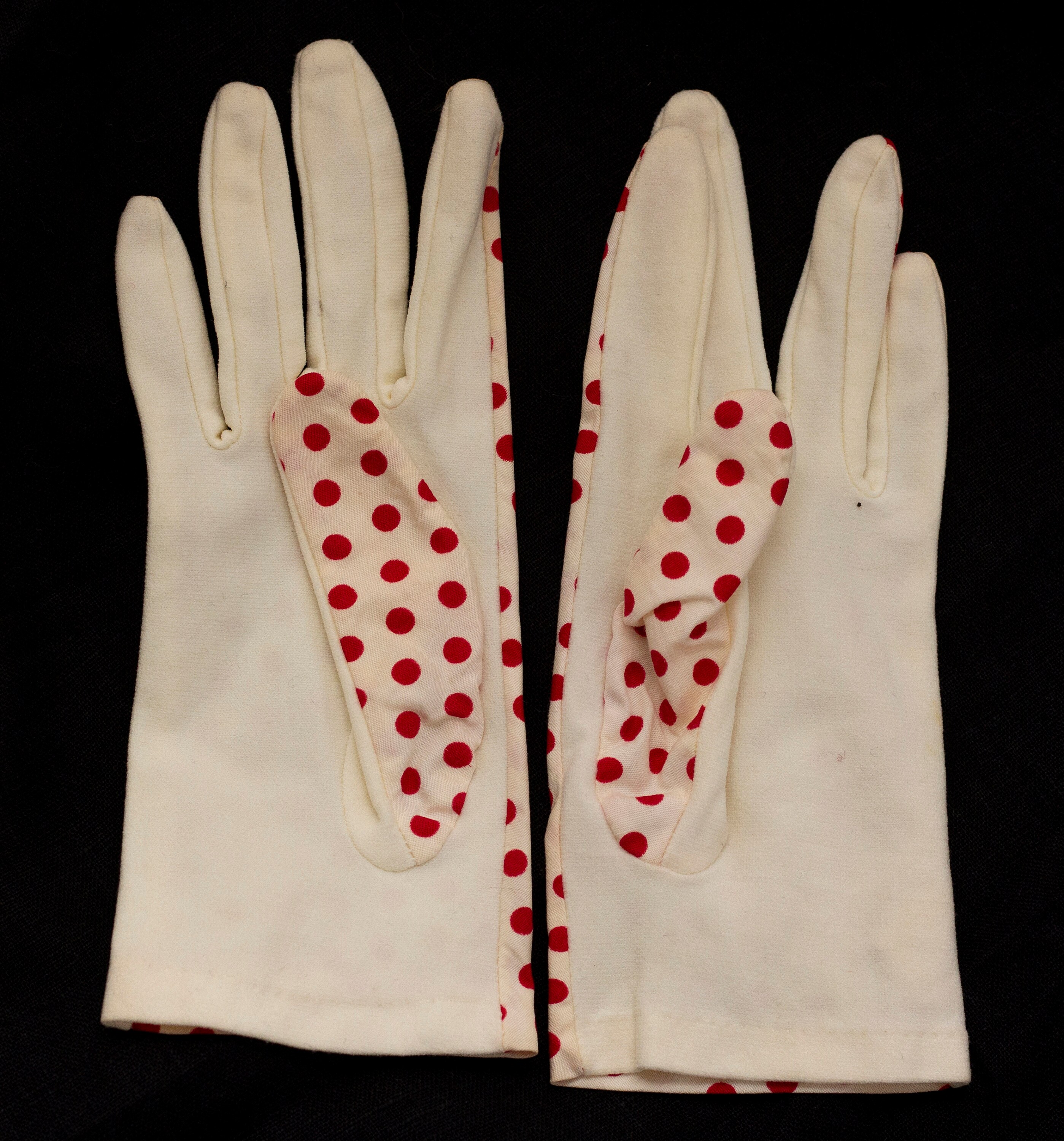 Vintage Red & White Polka Dot Gloves Size 6 - 6 1/2