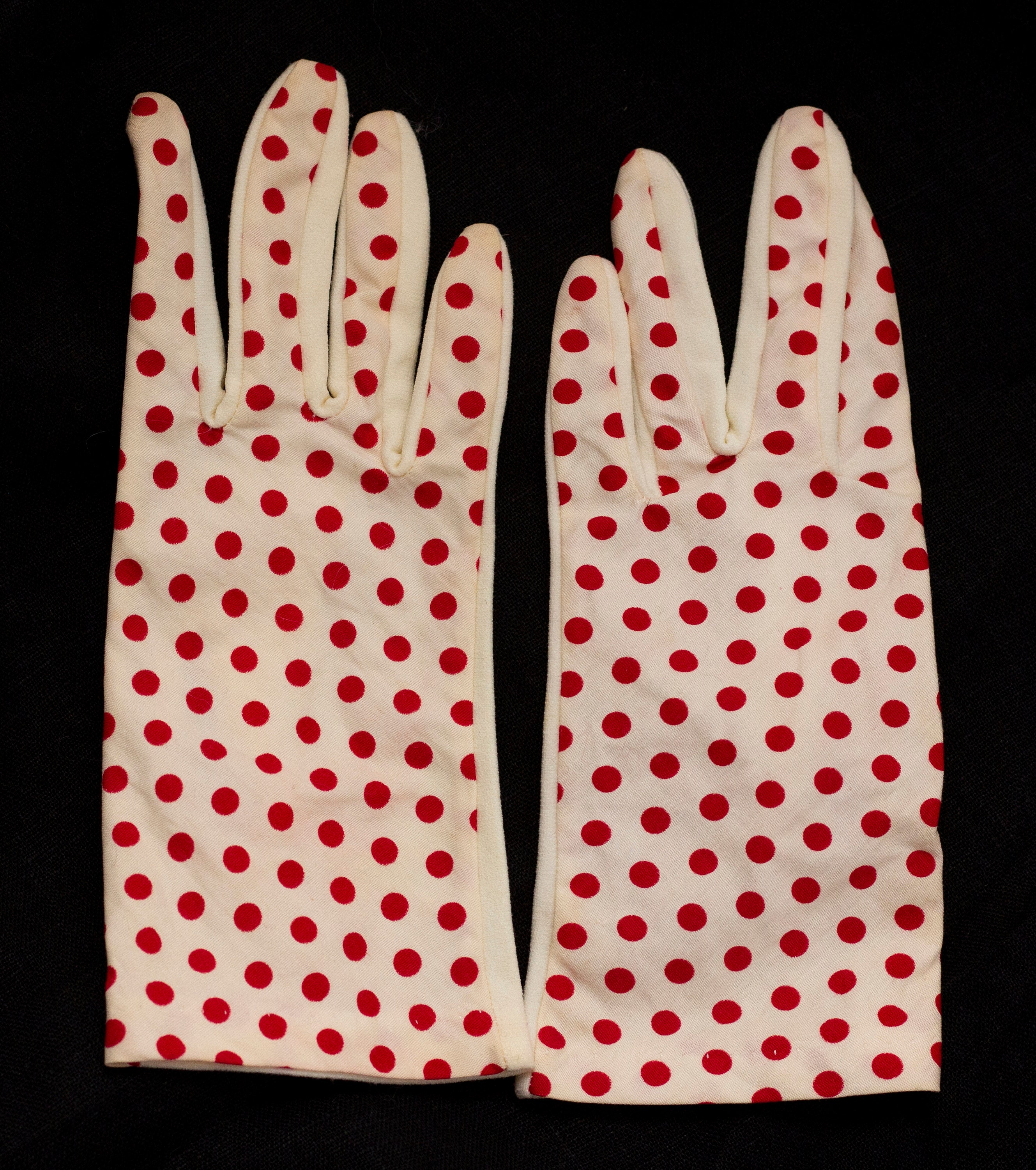 Vintage Red & White Polka Dot Gloves Size 6 - 6 1/2