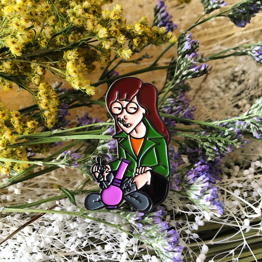 420 Daria 90's TV Hat Pin - Etsy