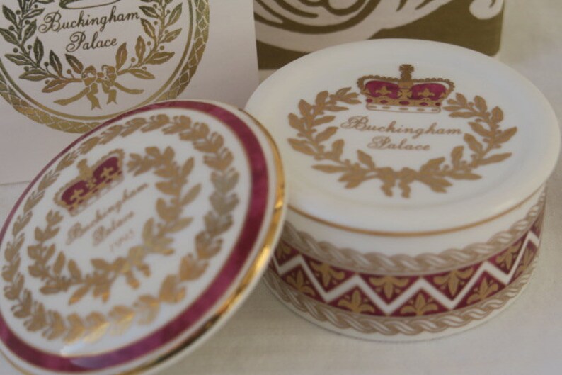 Buckingham Palace Royal Collection Trinket Box 1995 , Boxed Bone China ...