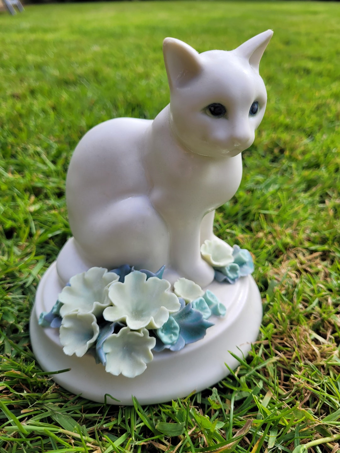 Chessell Isle of Wight Porcelain Art Pottery 13cm Cat With Flowers - Etsy