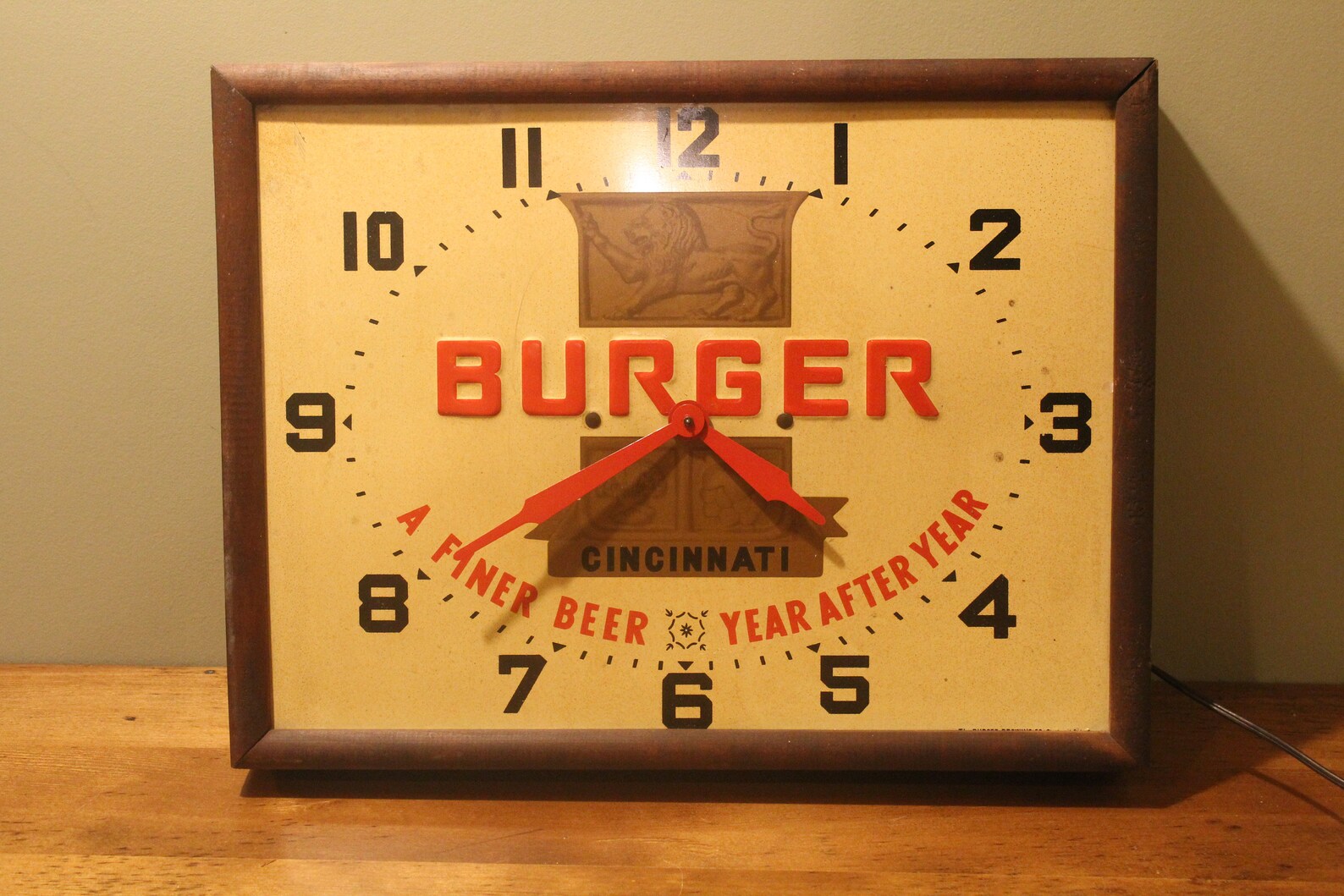 Vintage Burger Beer Clock Sign - Etsy